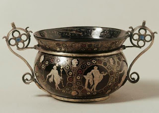 Beyond Borders: The Venice Cup and the Allure of Kufic