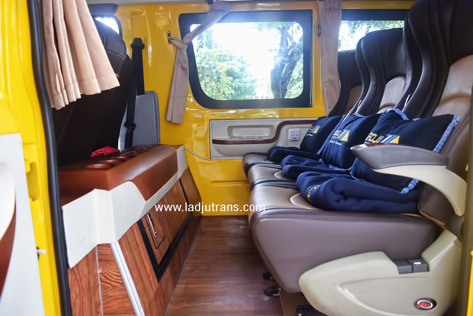 LADJU TRANS TRAVEL: TARIF