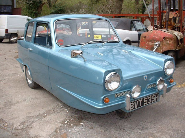 Reliant Robin, a Three-Wheeled Car That Was Voted the Worst British Car ...