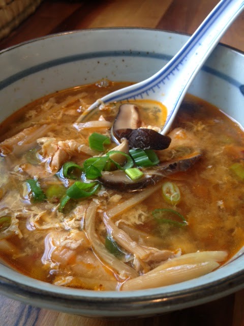 Huhmare goes Moscow: Kiinalainen hot and sour -keitto