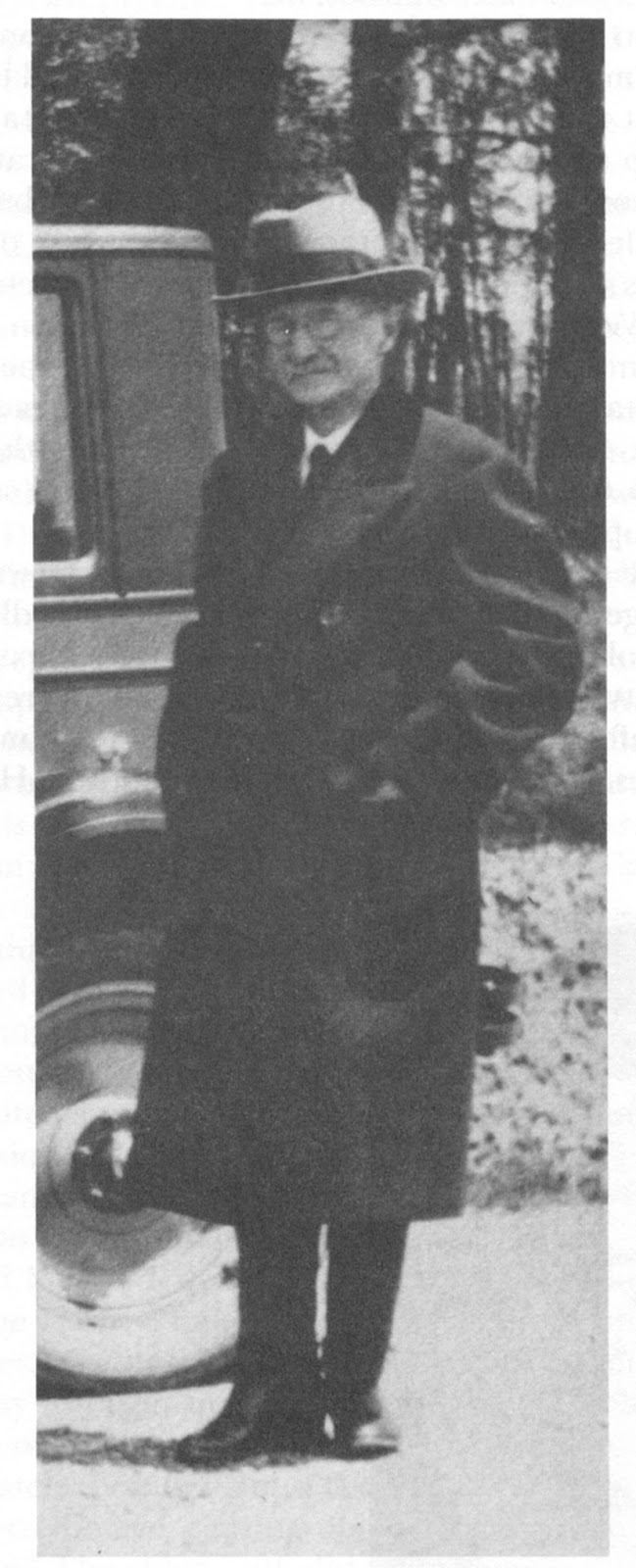 Tom Kollenborn Chronicles: A Hound in Disgrace