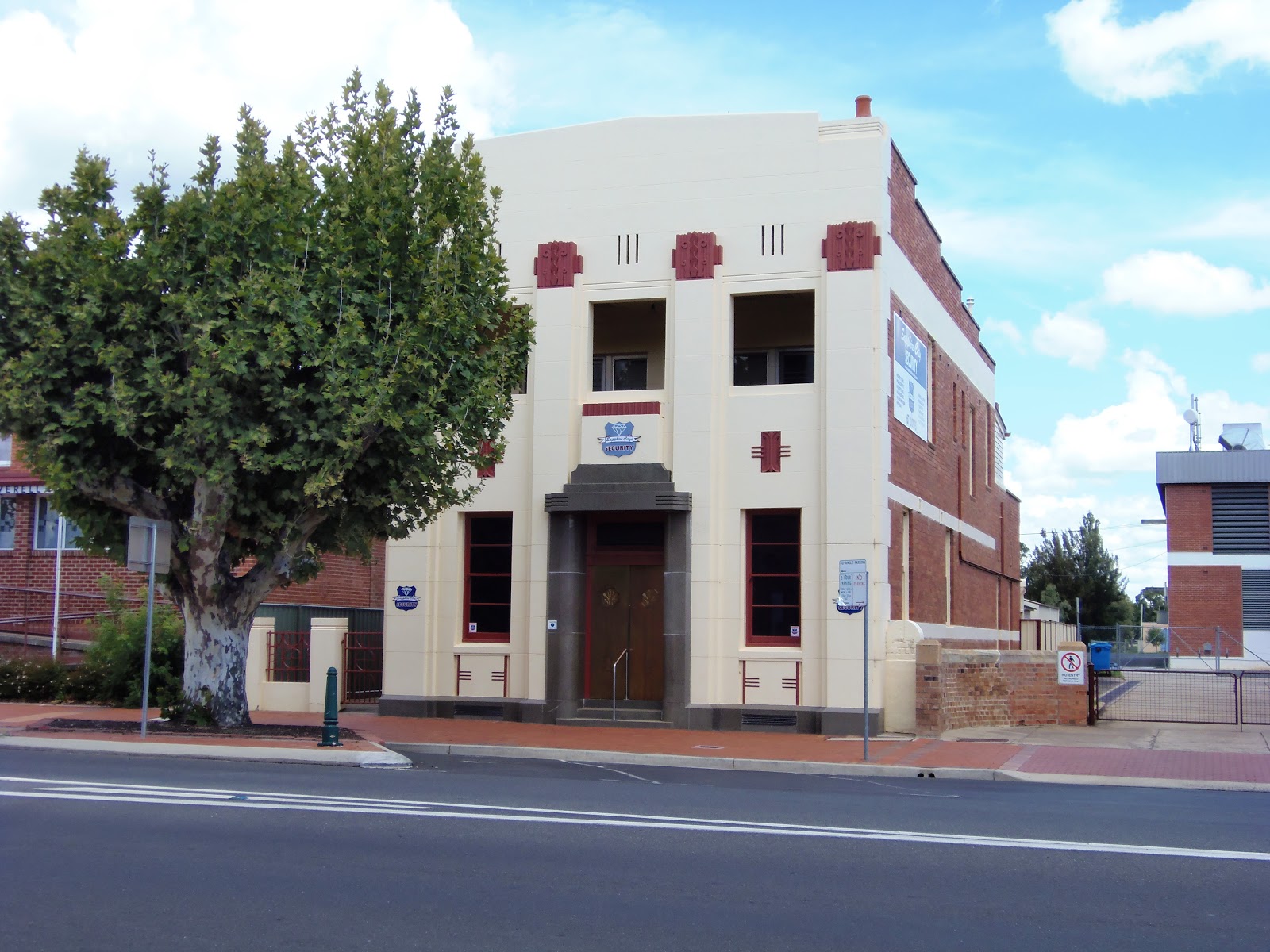 Solo Steve On The Road: INVERELL NSW THE SAPPHIRE CITY