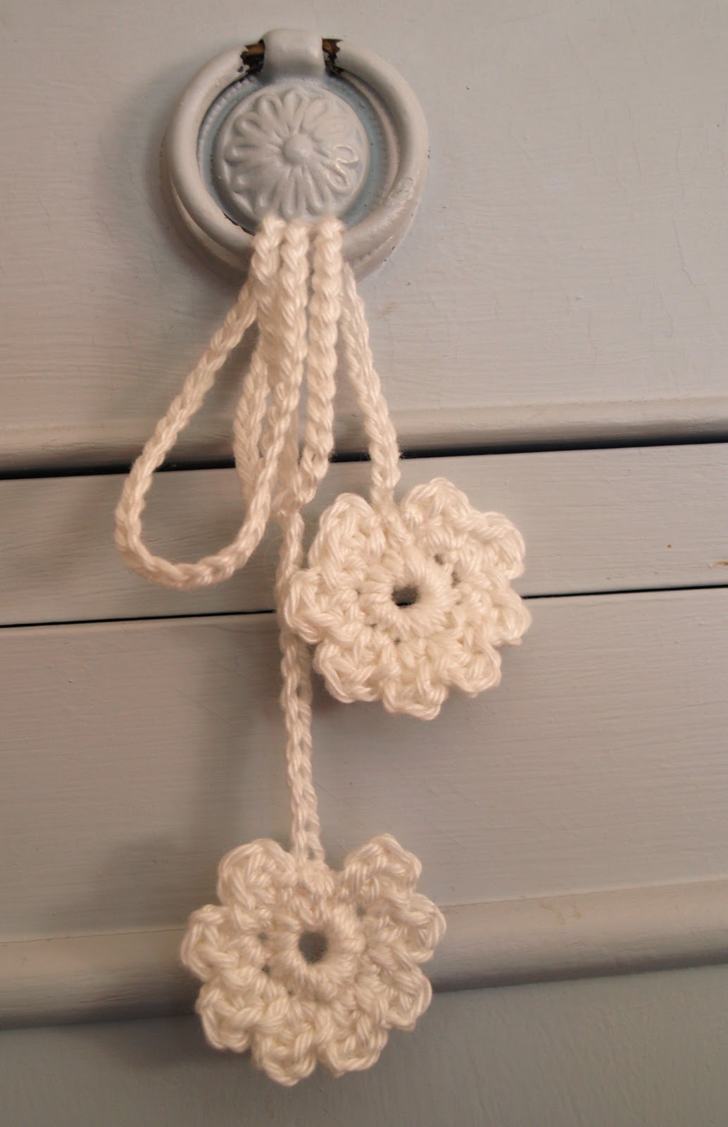 Stins: crochet fragrance sachet