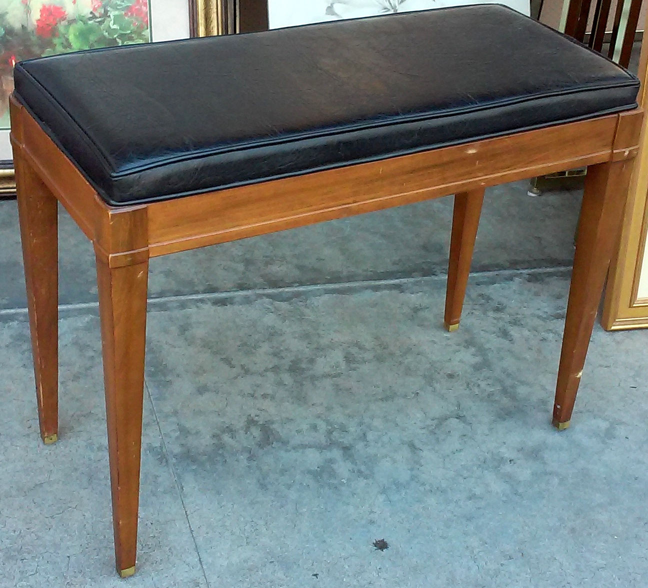 UHURU FURNITURE & COLLECTIBLES: SOLD **REDUCED** Kimball Organ Bench - $30