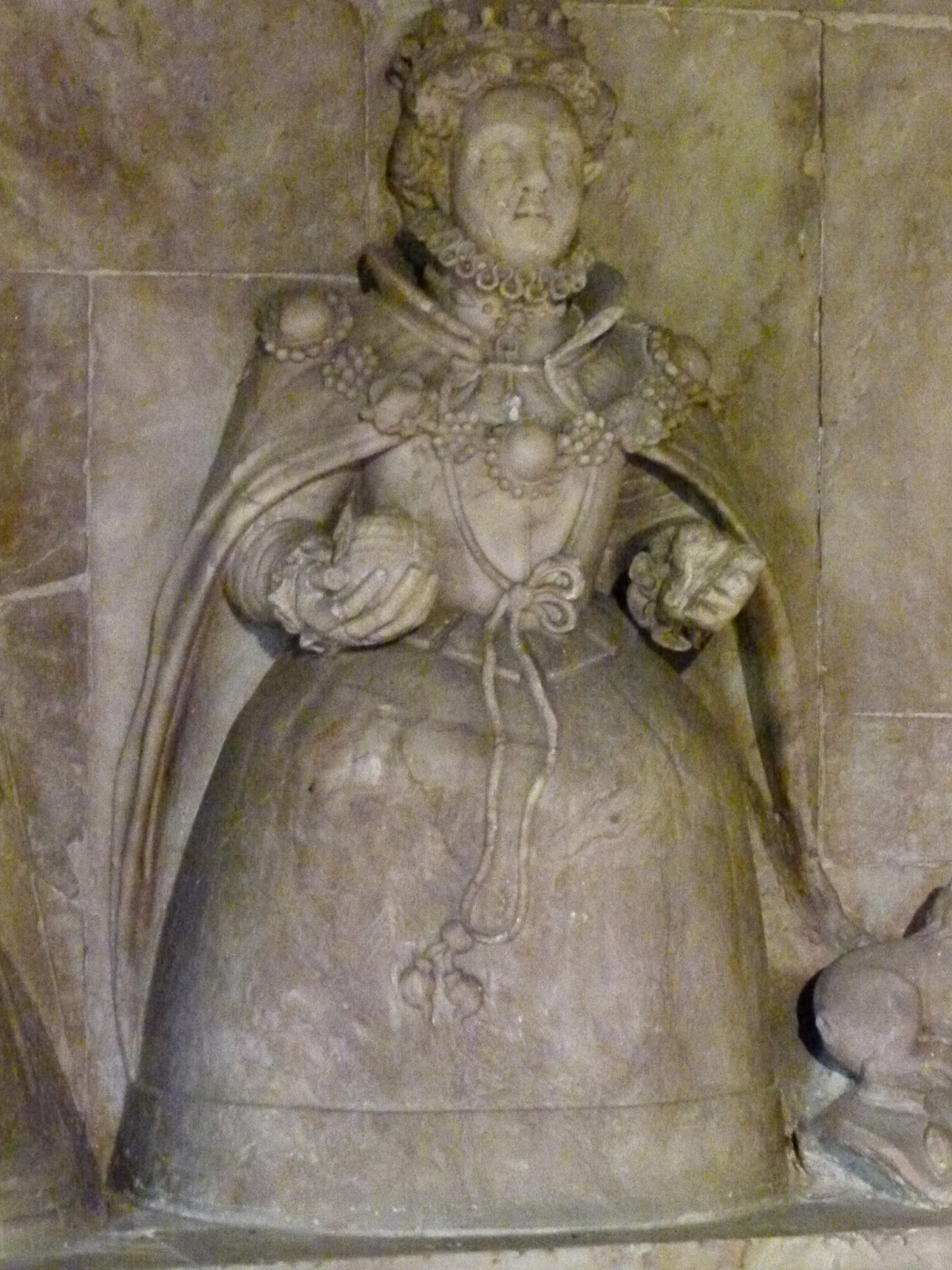 The Mowdog On The Road...: BLANCHE PARRY, BACTON CHURCH & THE ALTAR ...