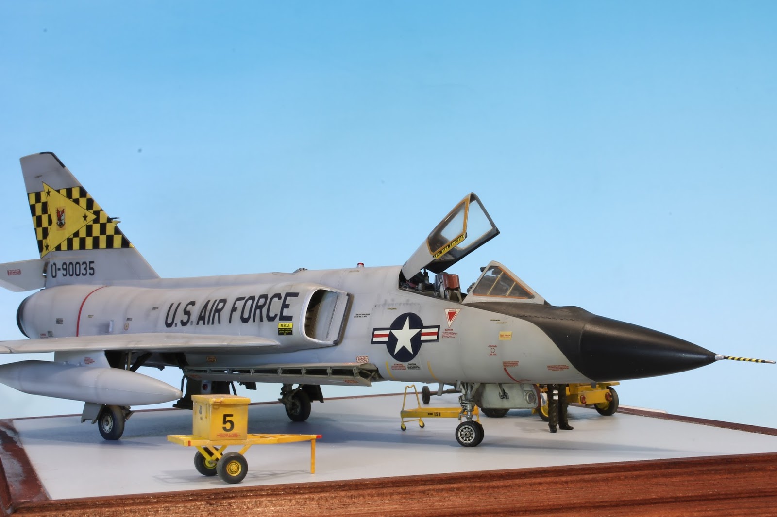 Istvan Michalko's scale models: Convair F-106A Delta Dart - Monogram, 1 ...