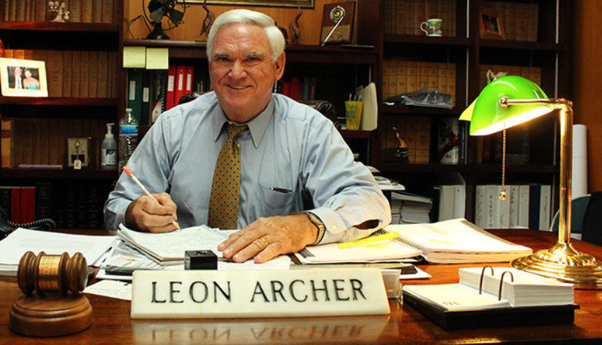 Independence of Representation in Court and Judicial Accountability in ...