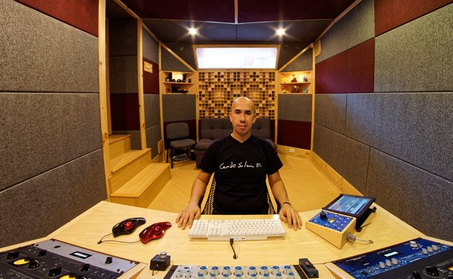 MonsterTracks: Encuentro con CAMILO SILVA - Mastering Engineer