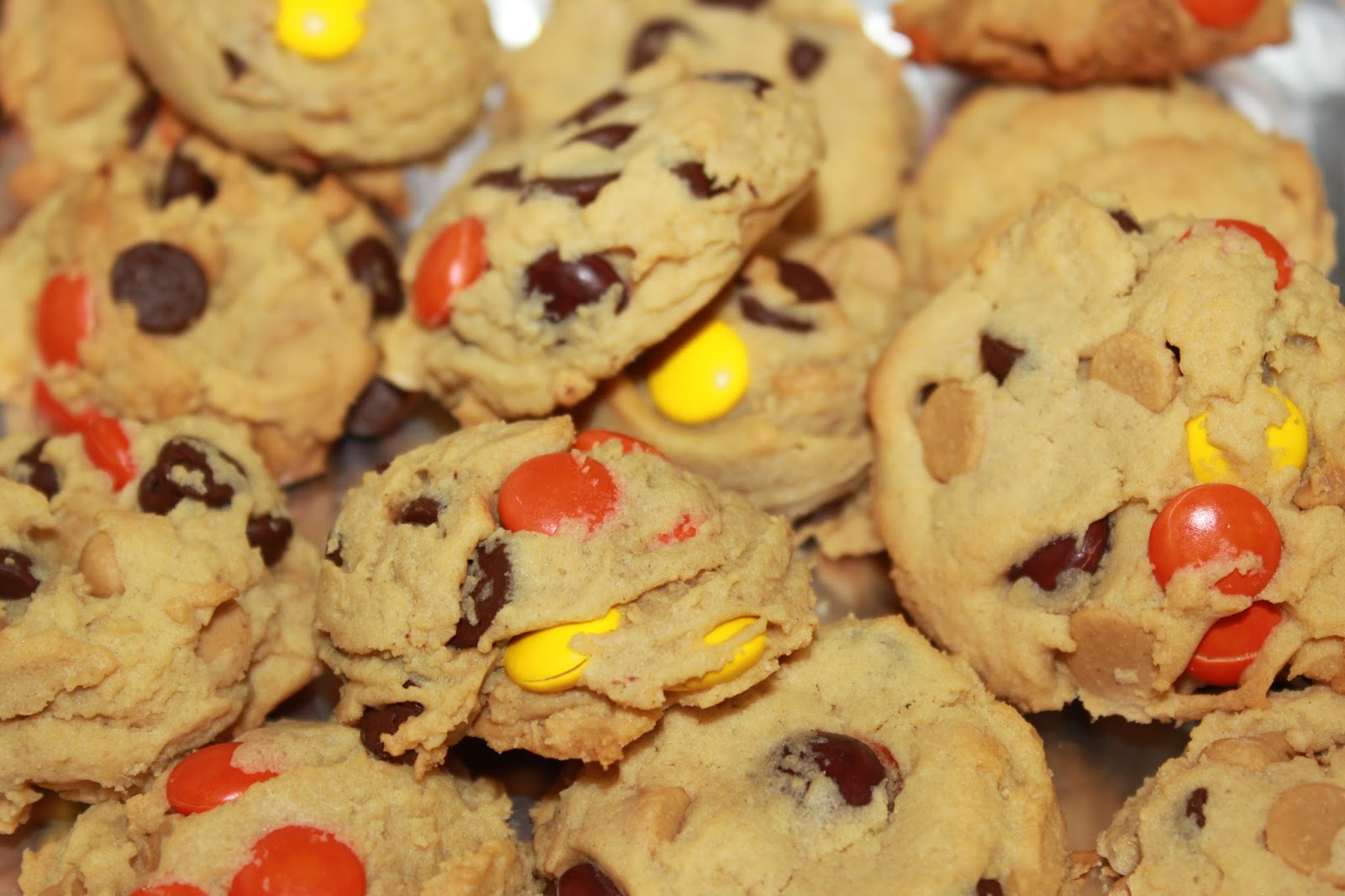 simply made with love: Reese's Peanut Butter Chocolate Pudding Cookies