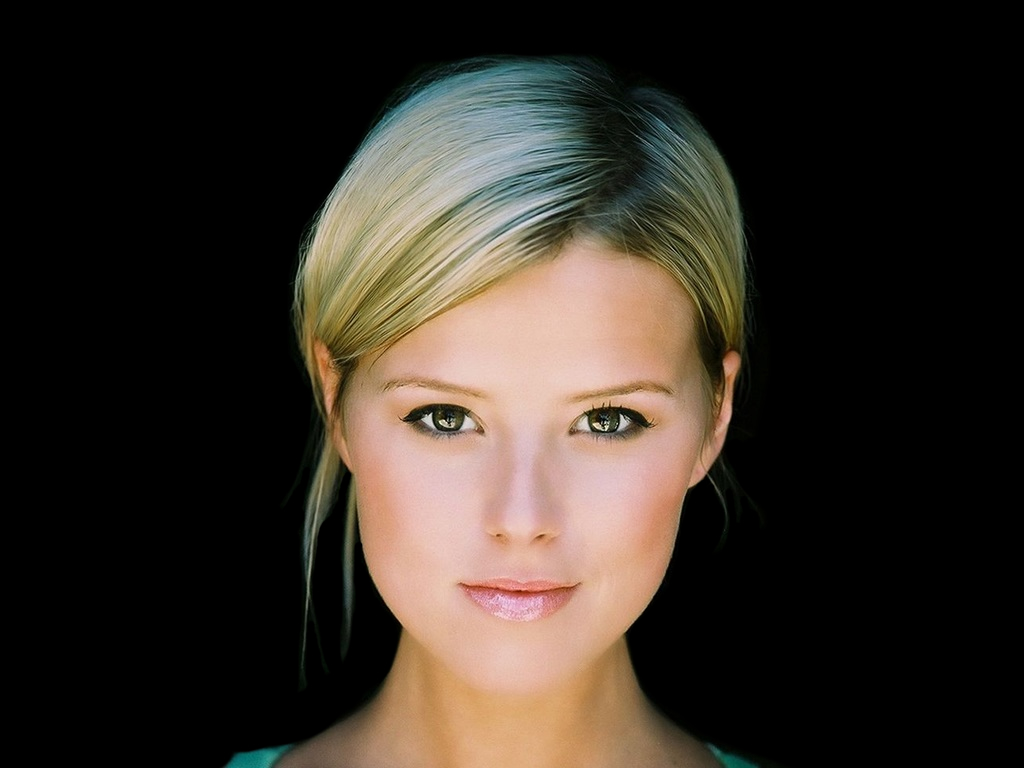 Hollywood Stars: Sasha Jackson