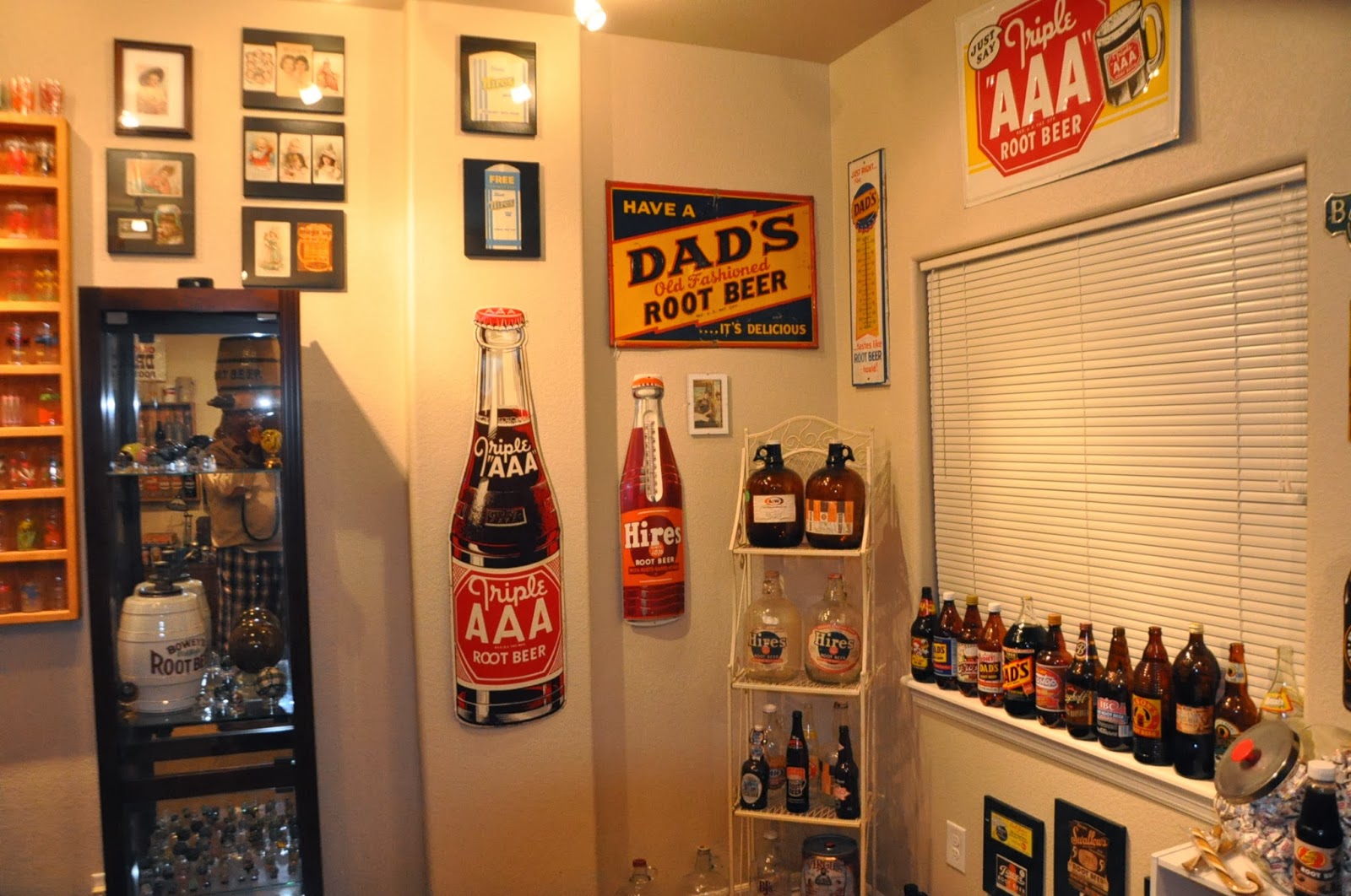 Tom's Root Beer Collectibles: Root Beer Collection Resurrection!