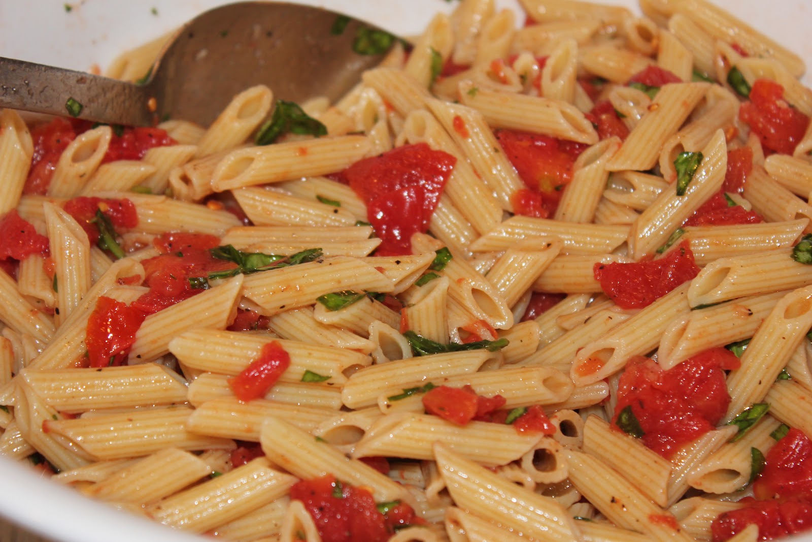 Pine Needle Tea: Pasta With Tomatoes & Basil