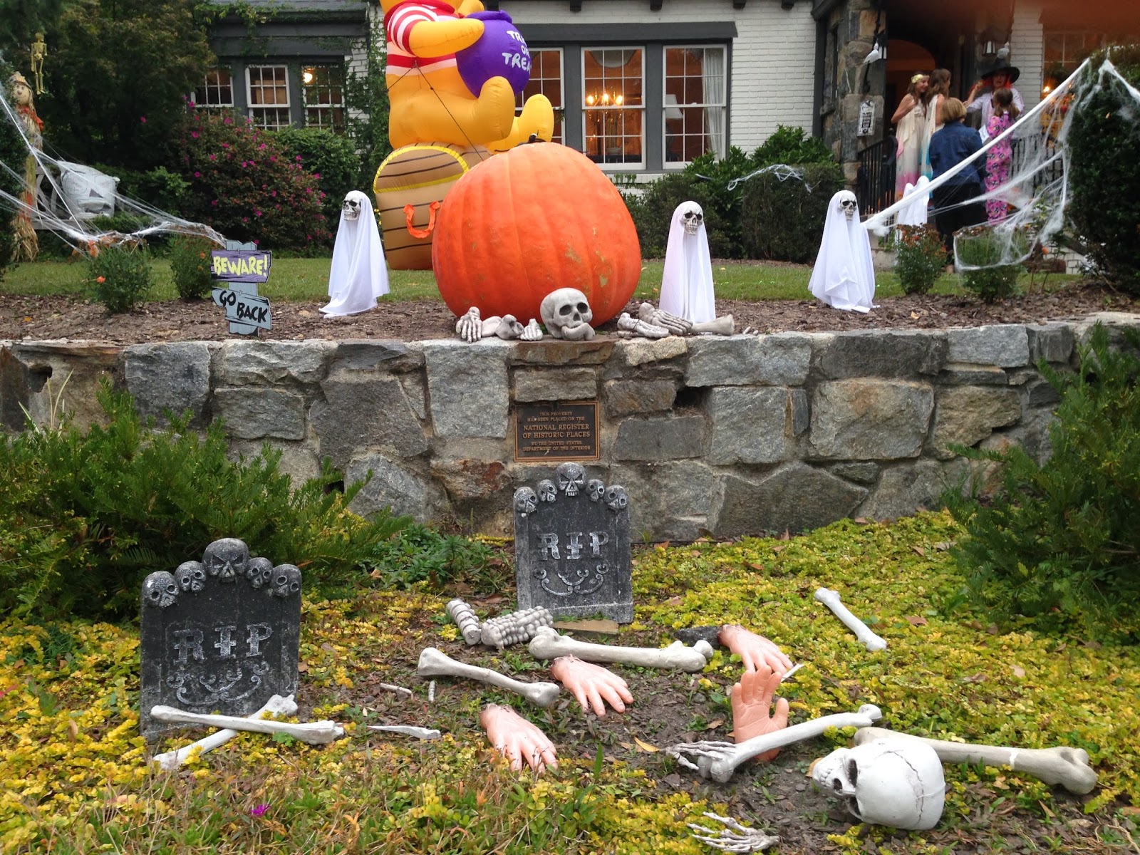 Lo mas guay es que las casas estaban súper chulas ambientadas de terror.