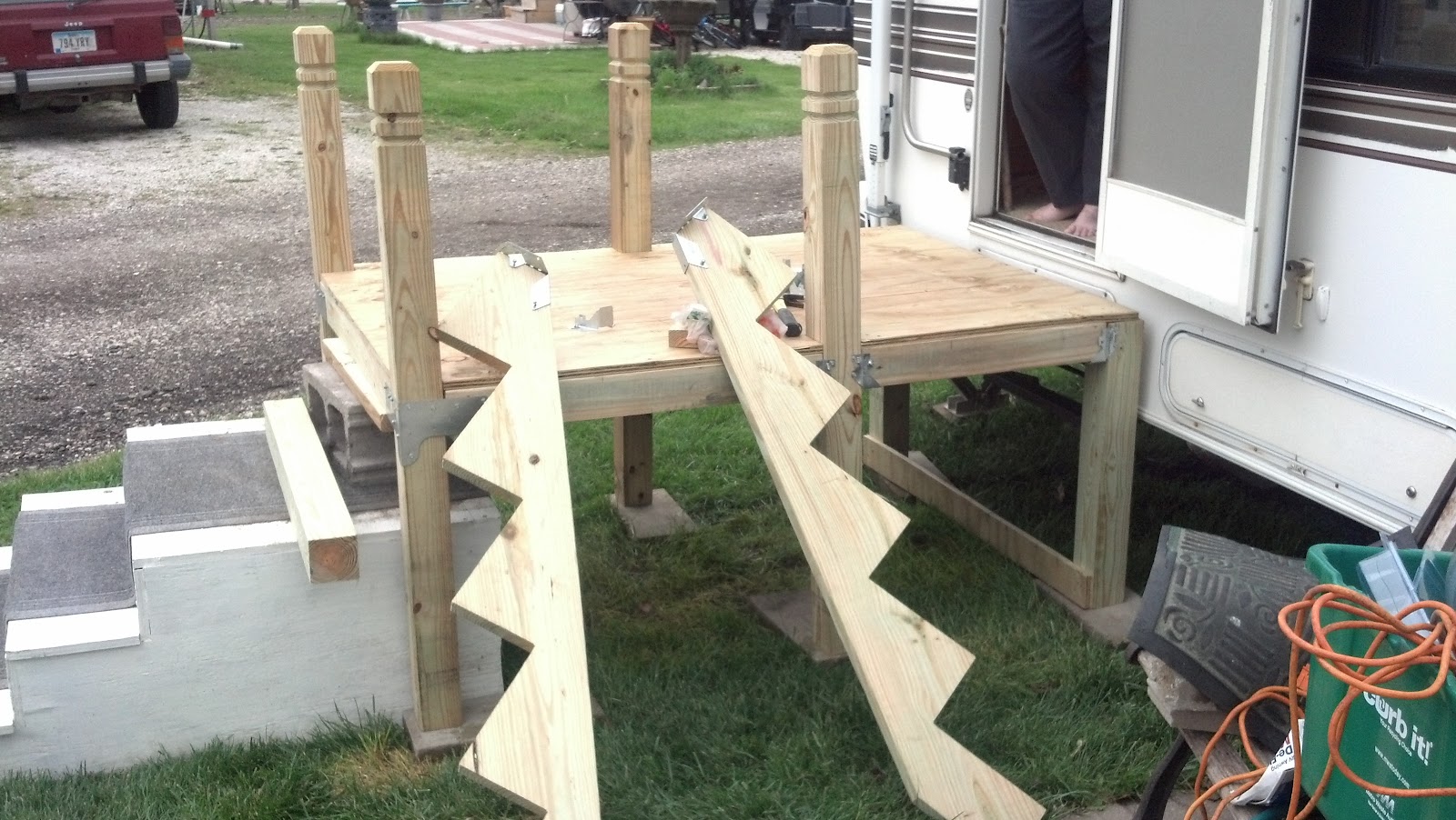 Home is where the 5th Wheel is: New deck