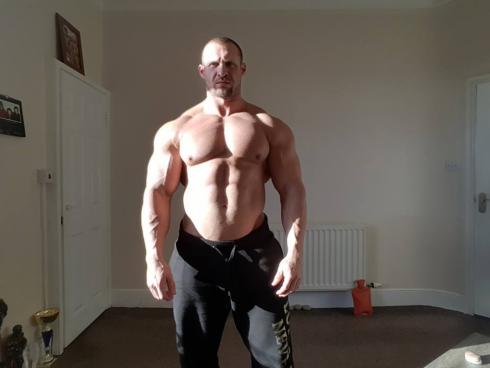 Bodybuilder Muscle Worship: Lukas Gabris UK Bodybuilder
