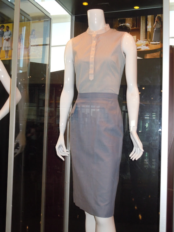 Hollywood Movie Costumes and Props: Outfits worn by Emma Stone in The ...