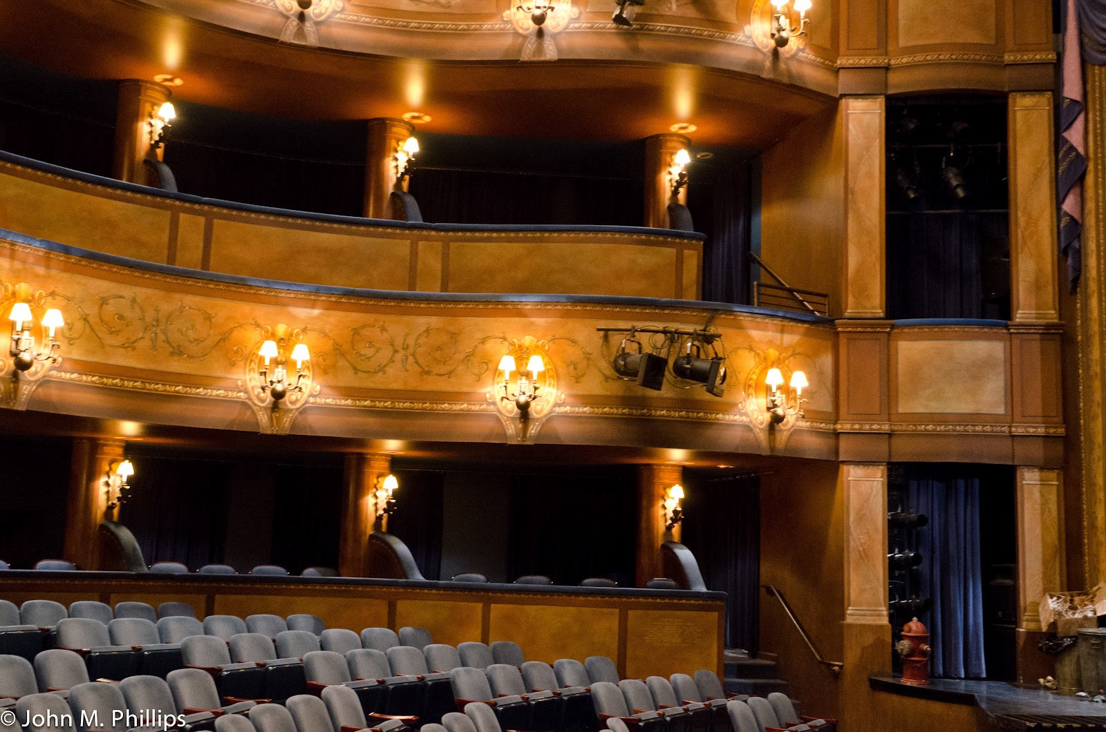 SKEPTIC PHOTO: DOORS OPEN MILWAUKEE 2012: SKYLIGHT THEATRE AND PABST ...