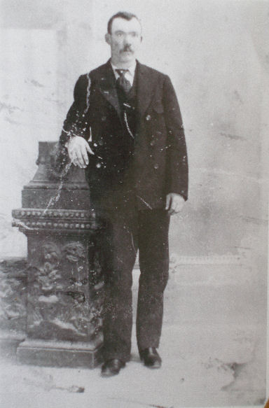 Wyoming Fact & Fiction - Neil A. Waring: Flat Nose Currie or Big Nose ...