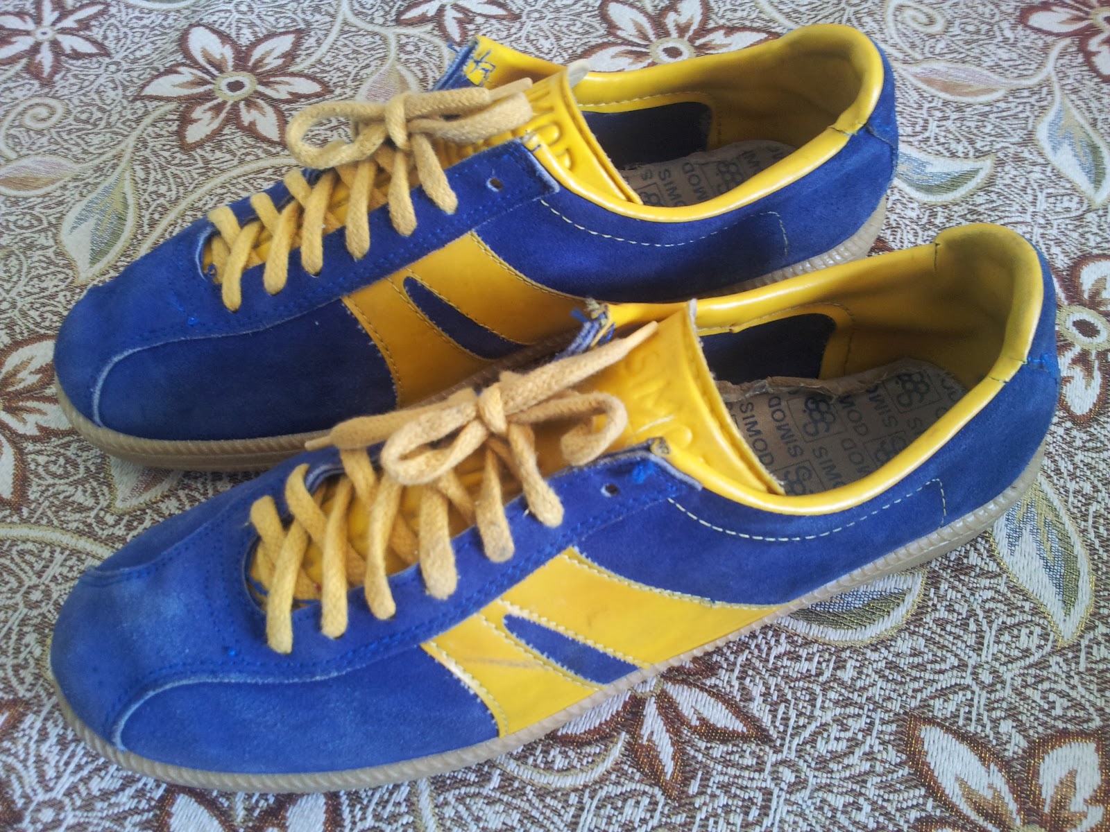 BUNDLE BAZAR: Vinatge Simod Shoe