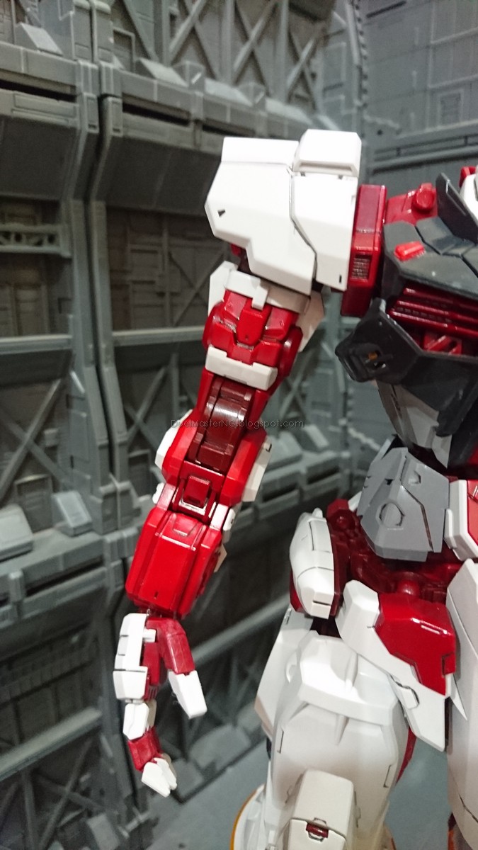 DuelMasterNG Gunpla: Astray Red Frame (Nillson Work, PG 1/60)
