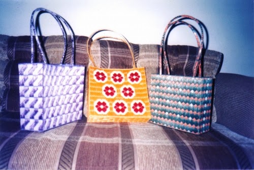 Manualidades hechas con rafia - Imagui