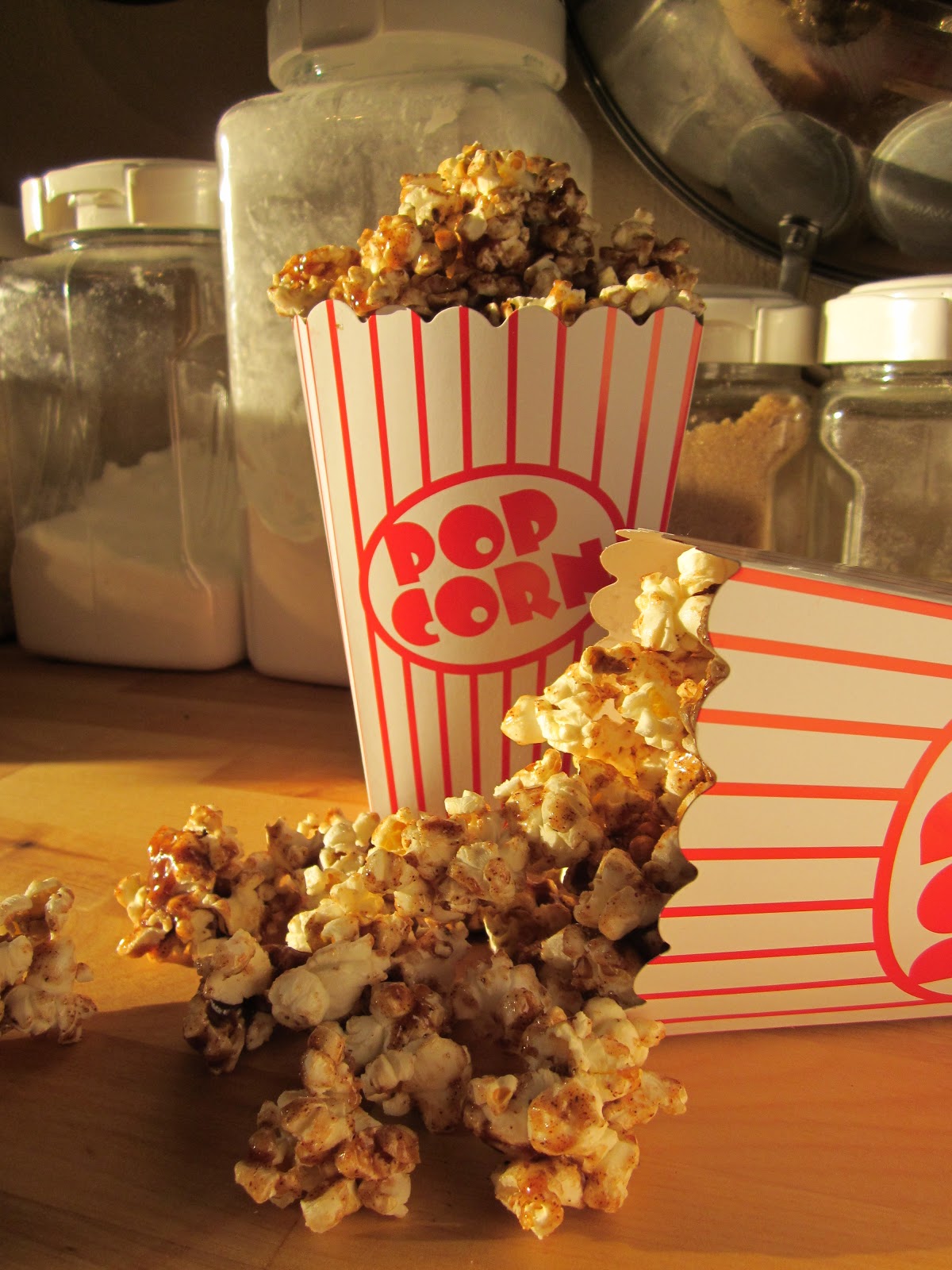 Sunday Snackday: Molasses Spice Popcorn