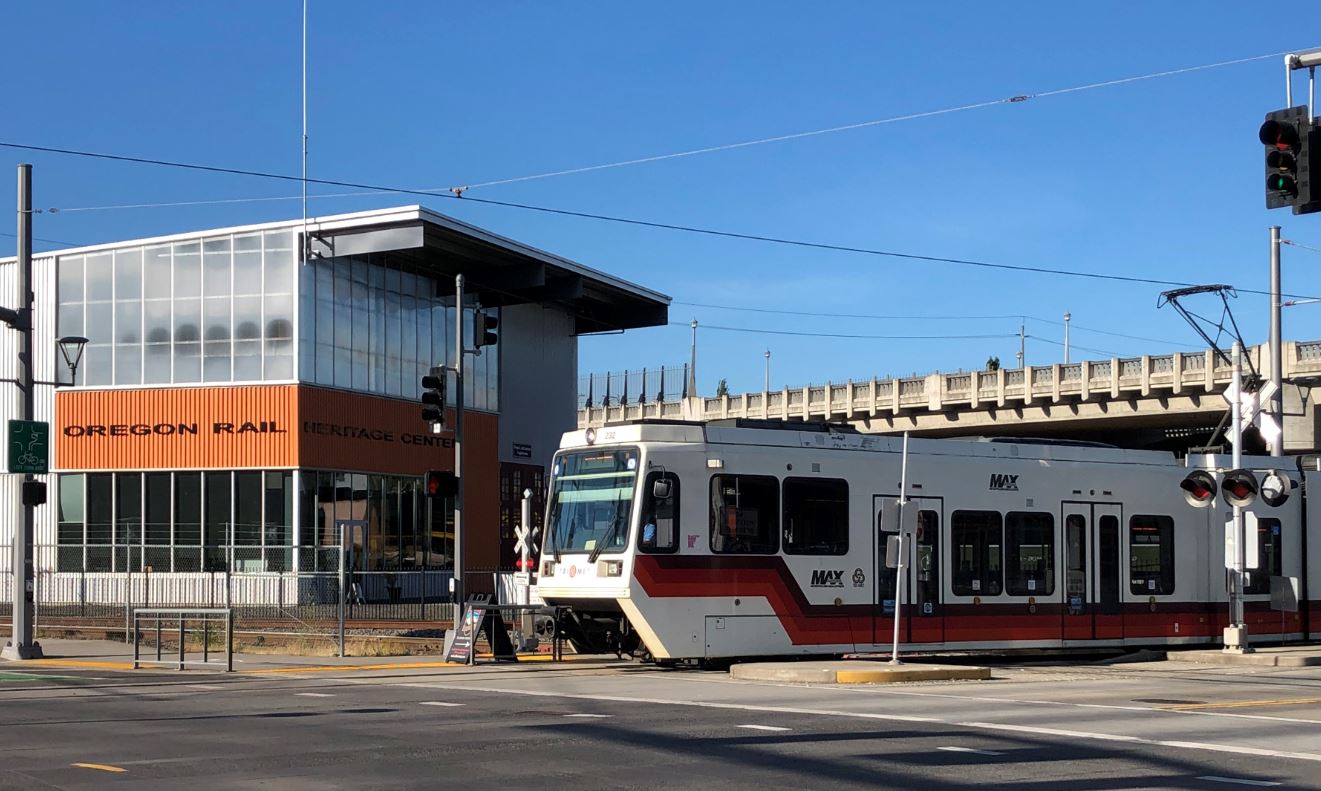 Palouse, Elberton and Ainsworth Railroad: Portland's rail nexus and the ...