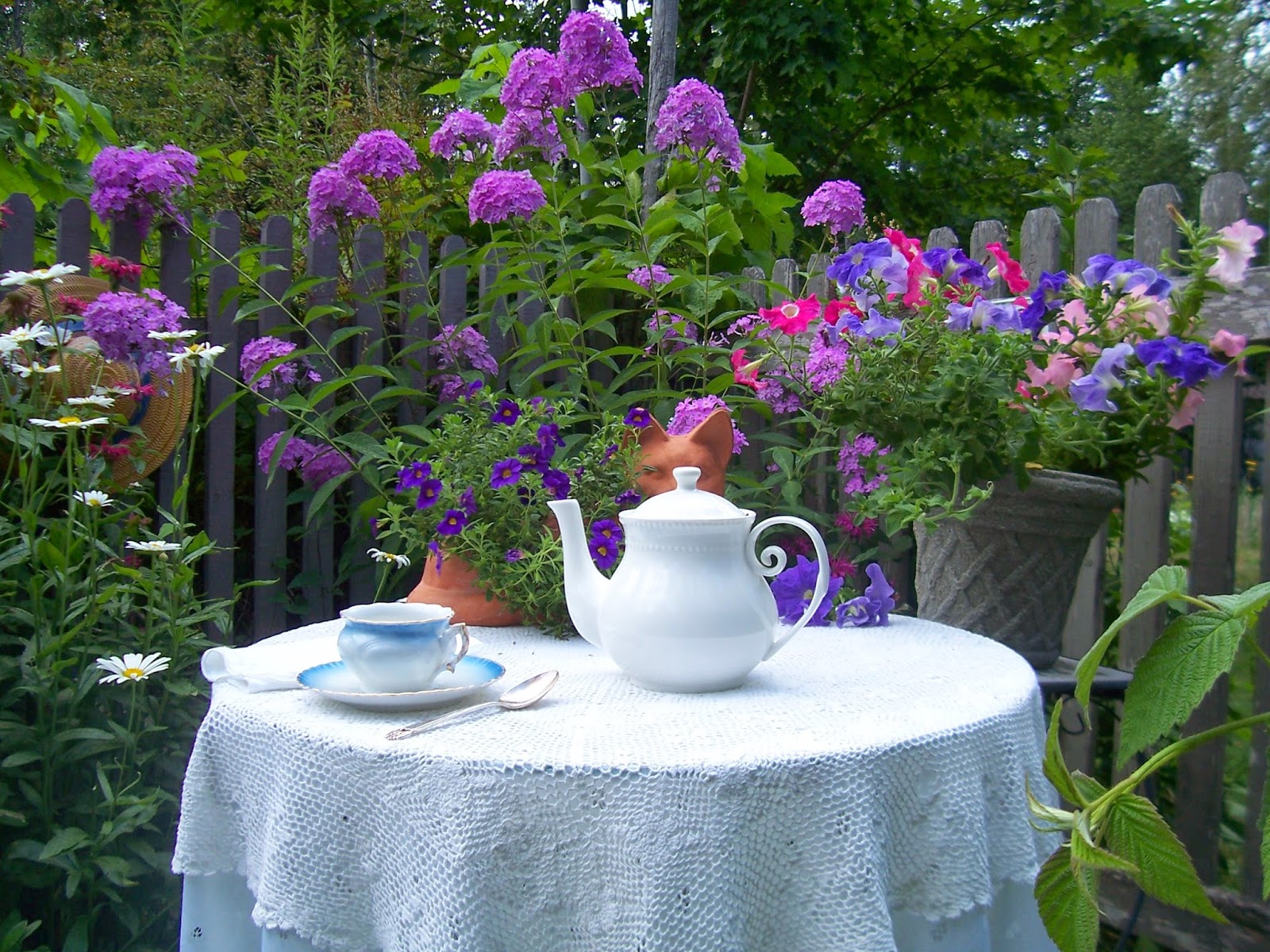 Two Cottages And Tea: Sharing My 2013 Garden Tea's