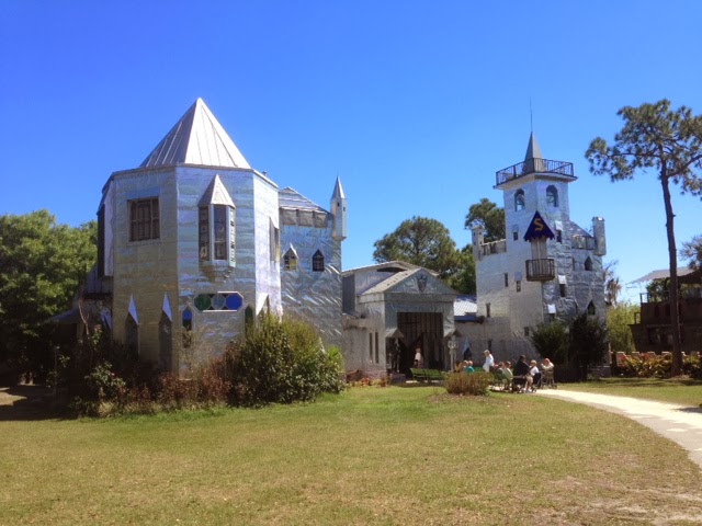 Free Rosey & Free Willy RV Travel: Solomon's Castle - The Rembrant of ...