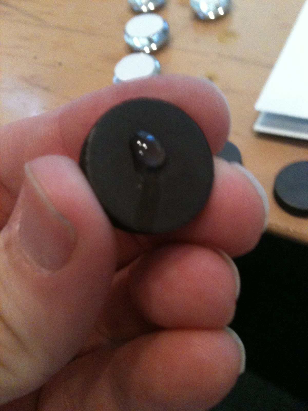 Coconut Love: Super Easy DIY Glass Marble Magnets