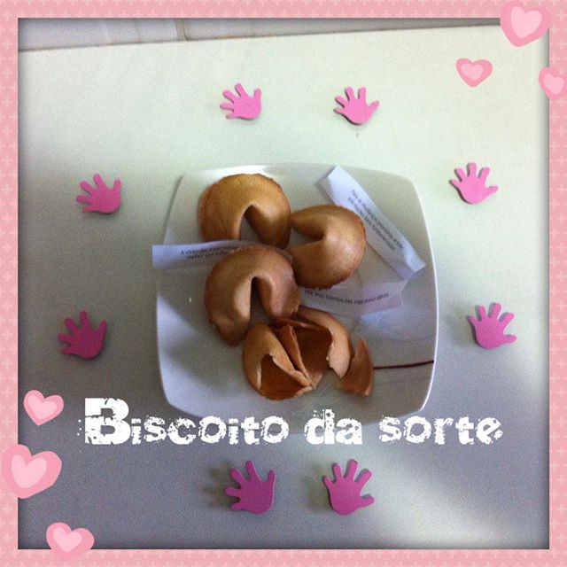 [642 coisas] 13 - Dez recadinhos de "biscoito da sorte" - Janela Singular