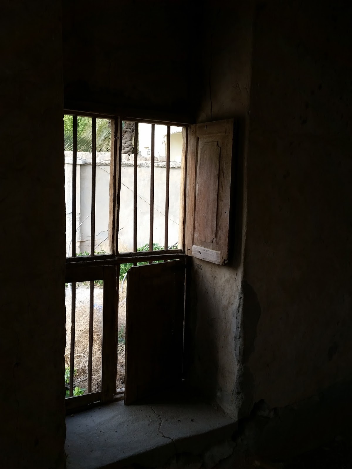 Life in Kuwait Blog: Old Kuwaiti house in Abu Hasani