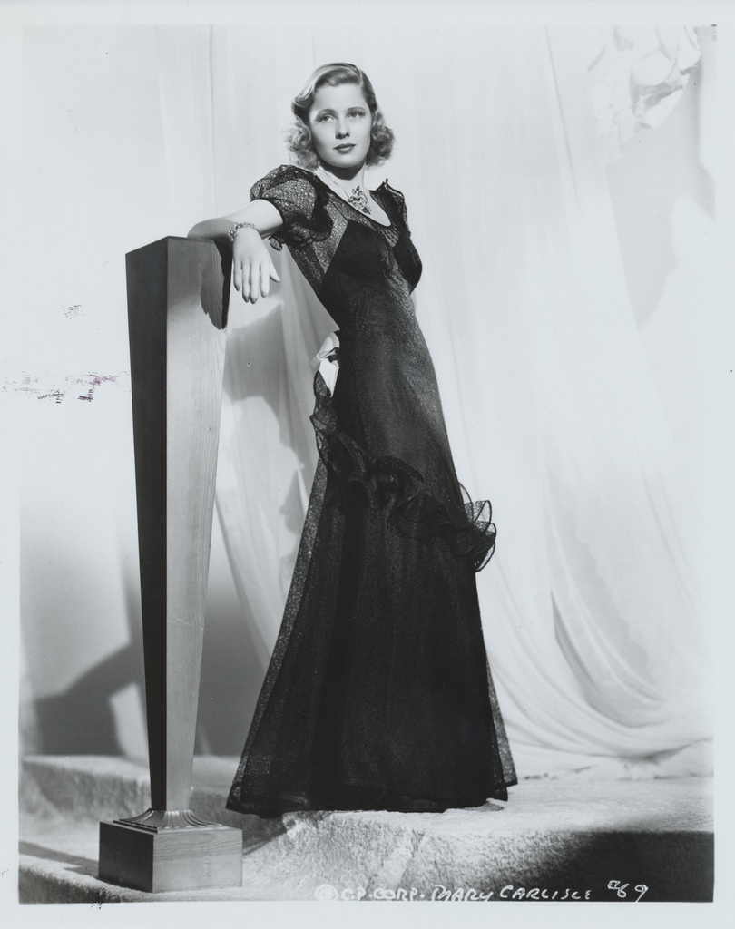 Slice of Cheesecake: Mary Carlisle, pictorial