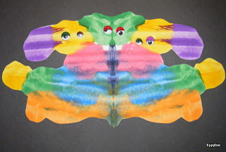 Tippytoe Crafts: Push-Paint Monsters