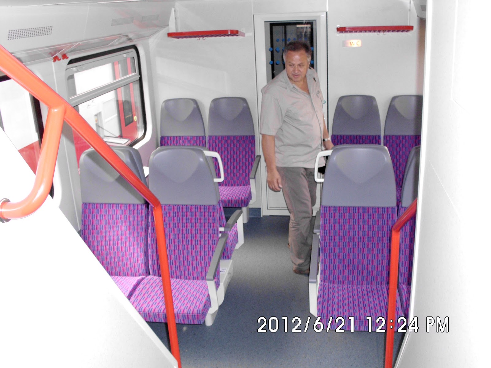 Železniční a autobusový blog: České dráhy - 471, 071, 971 "City Elephant"