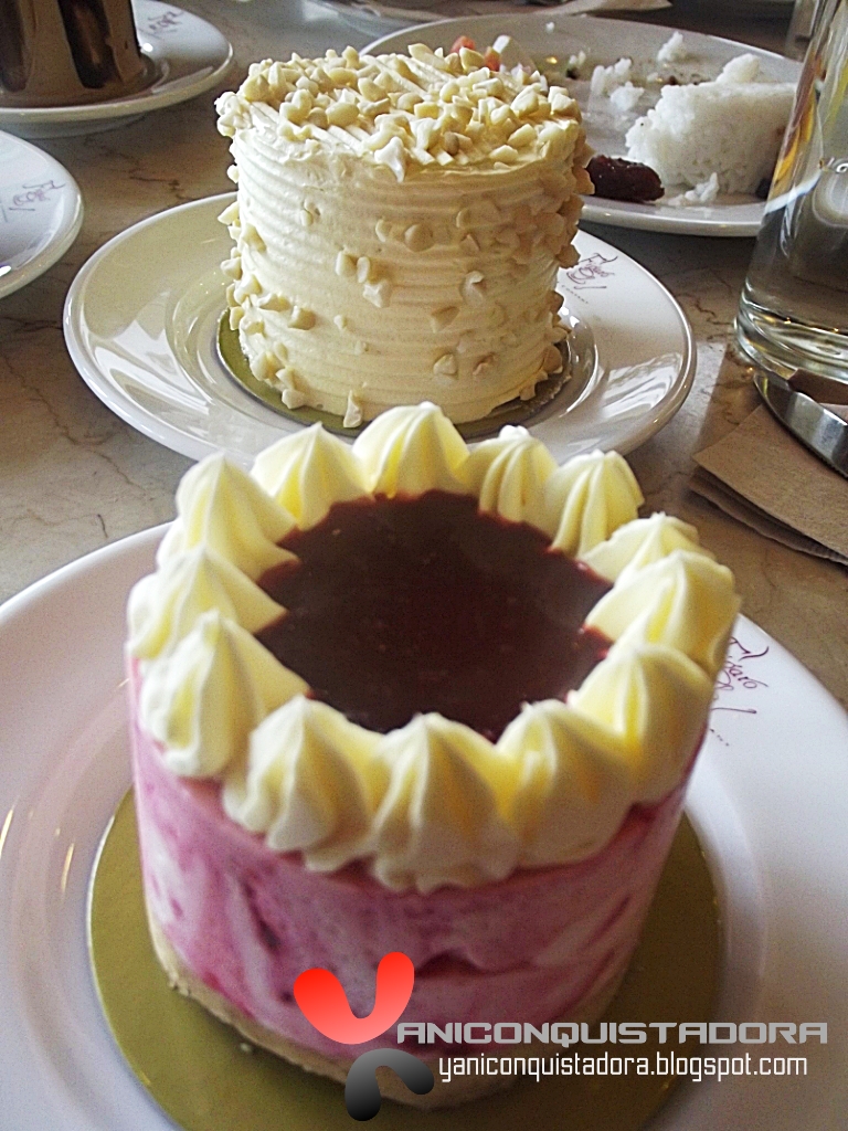 yaniconquistadora: Figaro Coffee Company's Cakes