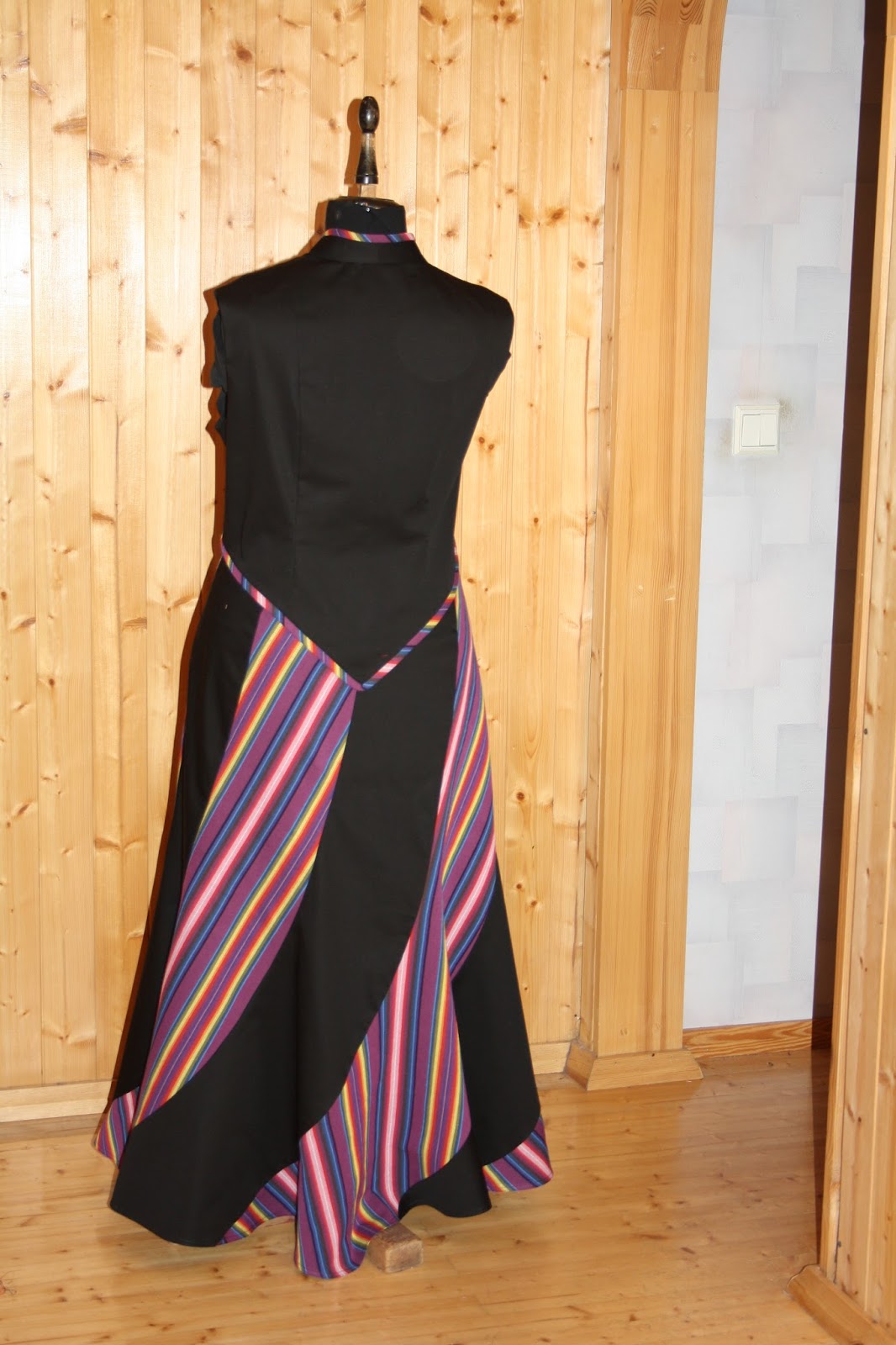 Rahvuslikud riided ja rahvariided