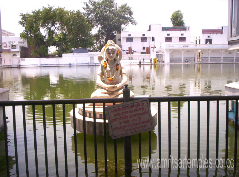 Amritsar Temples Photo Gallery: Shiv Mandir at Sarowar | Durgiana ...