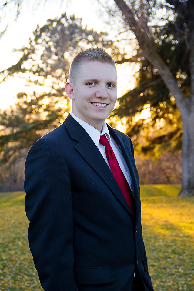 Elder Andrew James Thompson: Missionaries say goodbye to their families ...