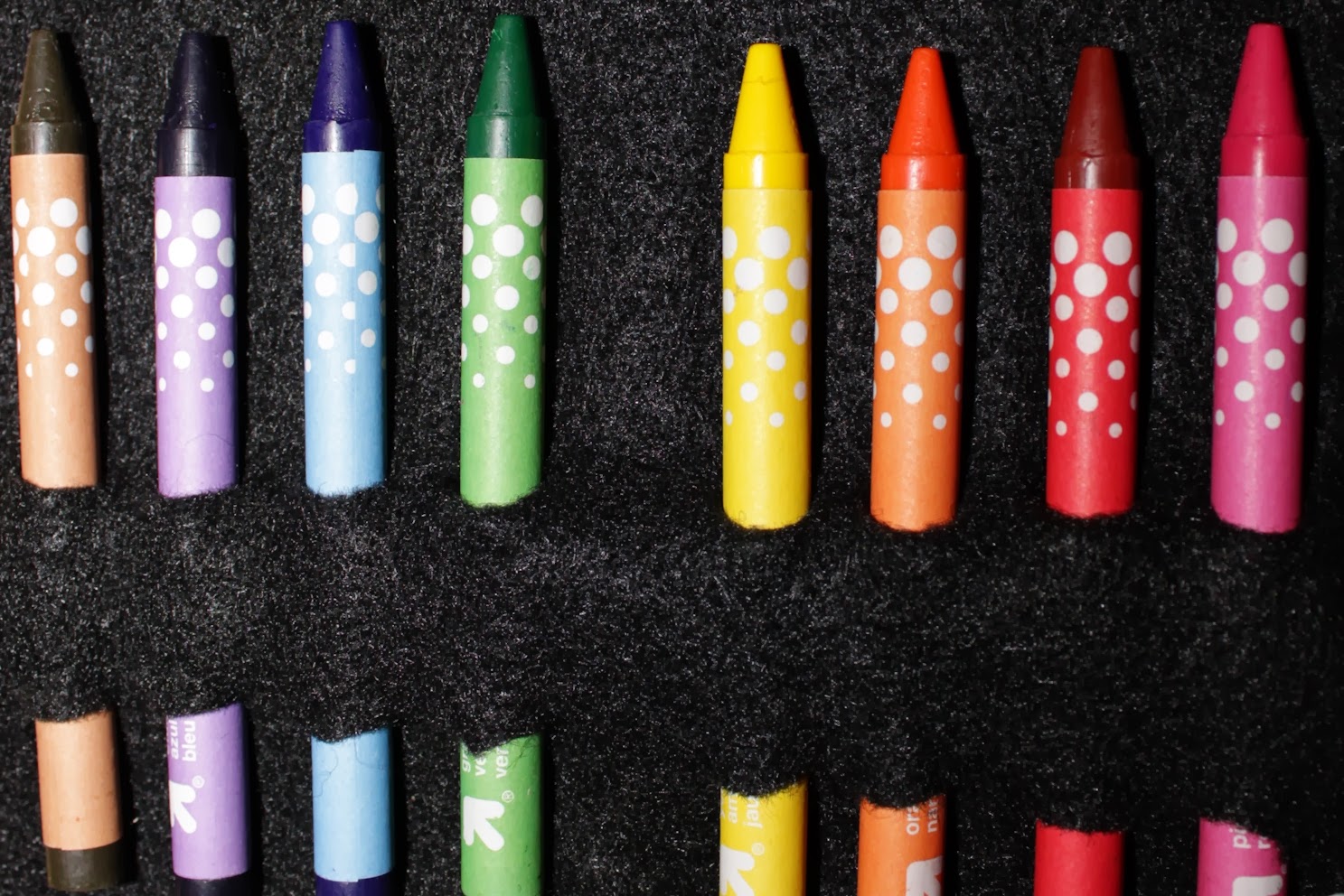 Aira Artistry: Discovering 2014: No-Sew Crayon Wrap