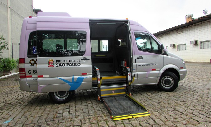 Mercedes-Benz entrega 72 vans Sprinter para o serviço ATENDE da cidade ...