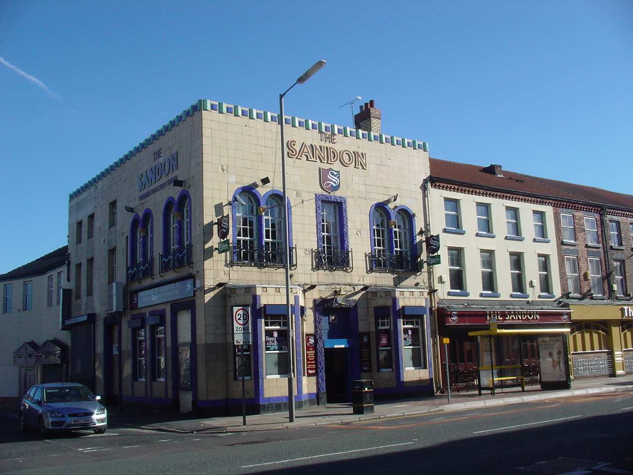 Antes de un gran partido del Liverpool ¿Una pinta en los pubs cercanos ...