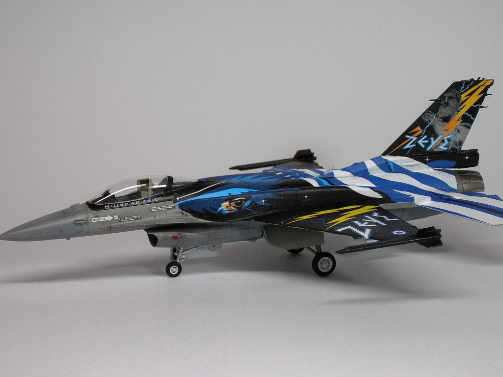Mikrokosmos: F-16 ZEUS DEMO TEAM, Tamiya 1/72 scale