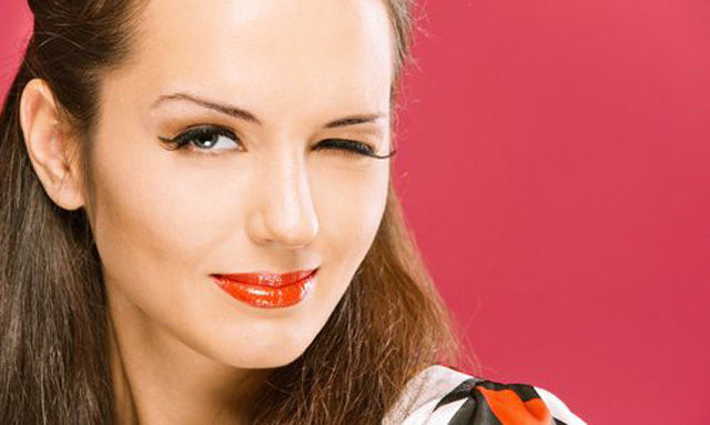 13 Most Beautiful Models Actresses Winking At You! | sussurroeterno