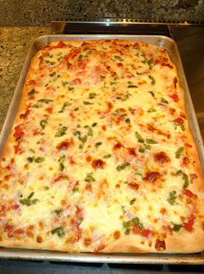 LEKKER RESEPTE VIR DIE JONGERGESLAG: PIZZA MET SPAR DEEG