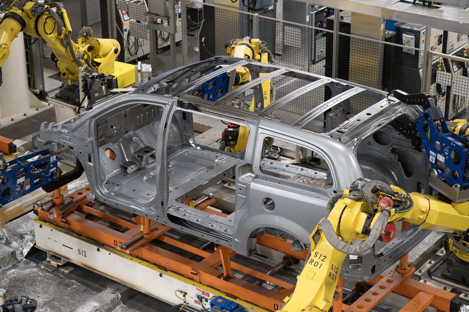 The Motoring World: USA - Windsor plant continues 33 years of minivan ...