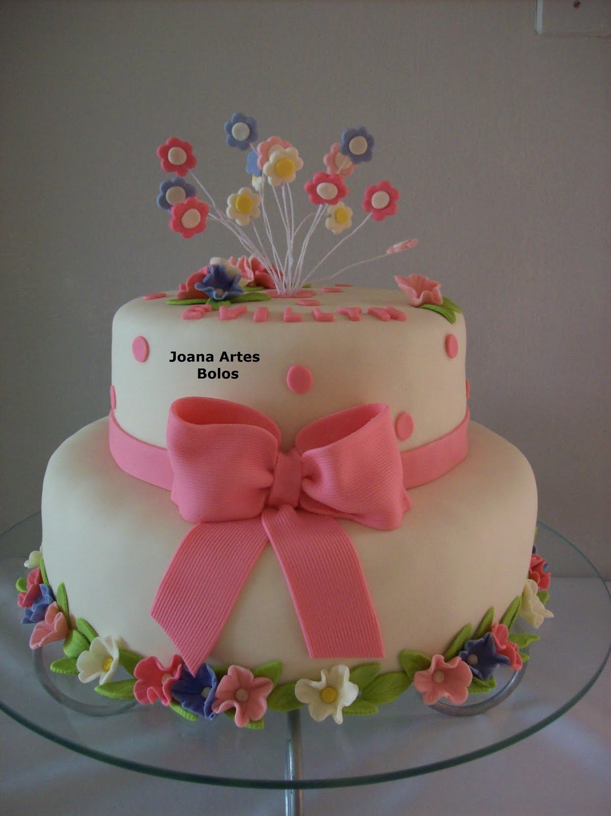 Art's Bolos ( Uberaba-MG ) Joana 34-33124684: Bolo com laço