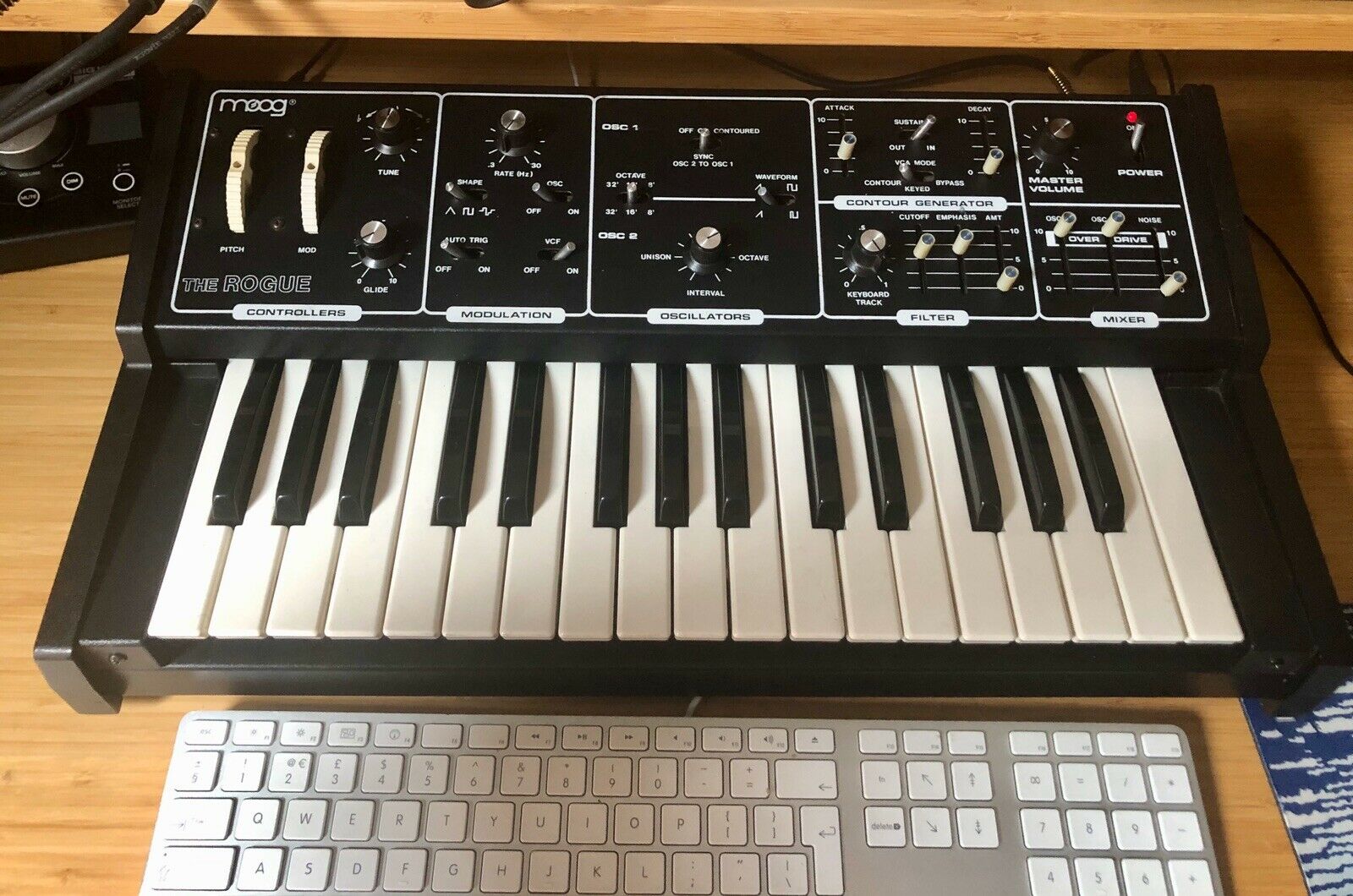 MATRIXSYNTH: Moog The Rogue 1981 Synthesizer