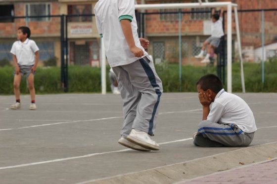 PUERTO BOGOTÁ HOY: Ley para atacar matoneo escolar, según los diarios ...