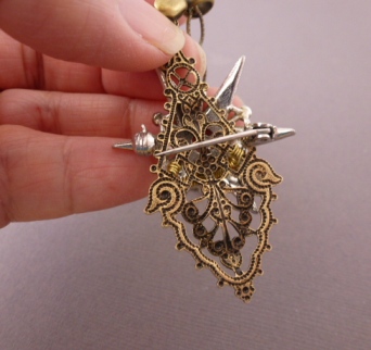 How to Make Convertible Brooch Pendant Necklaces / The Beading Gem